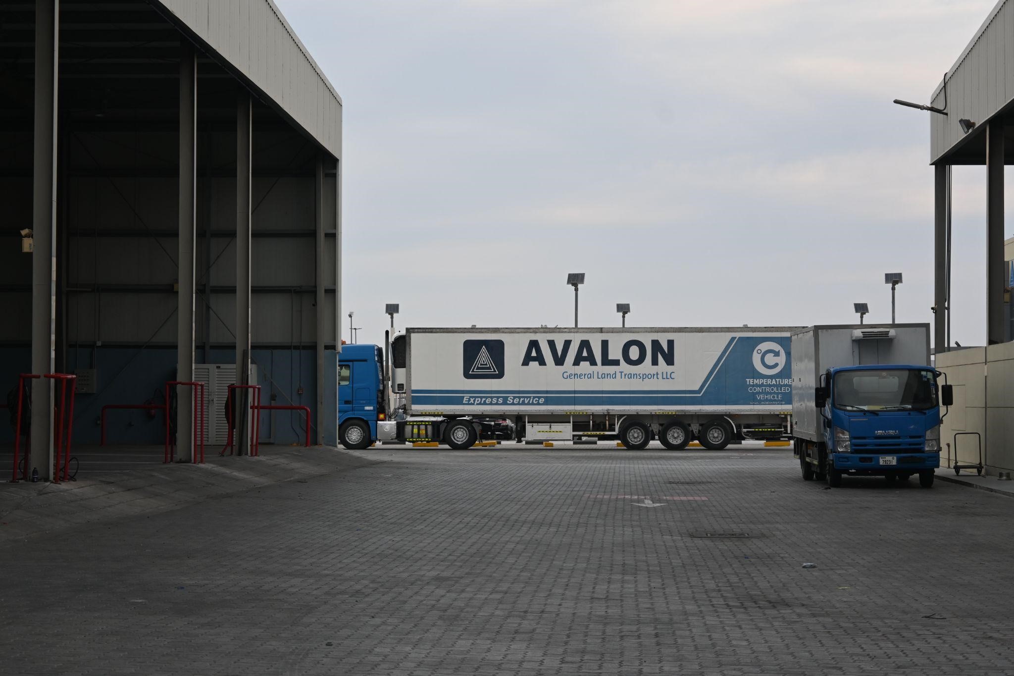 Box trailer truck – Avalon General Land Transport LLC